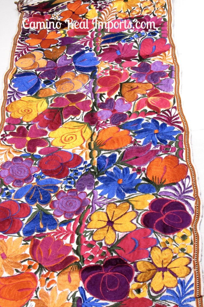 Guatemala Floral Embroidered Table Runner GFR001 – Camino Real Imports